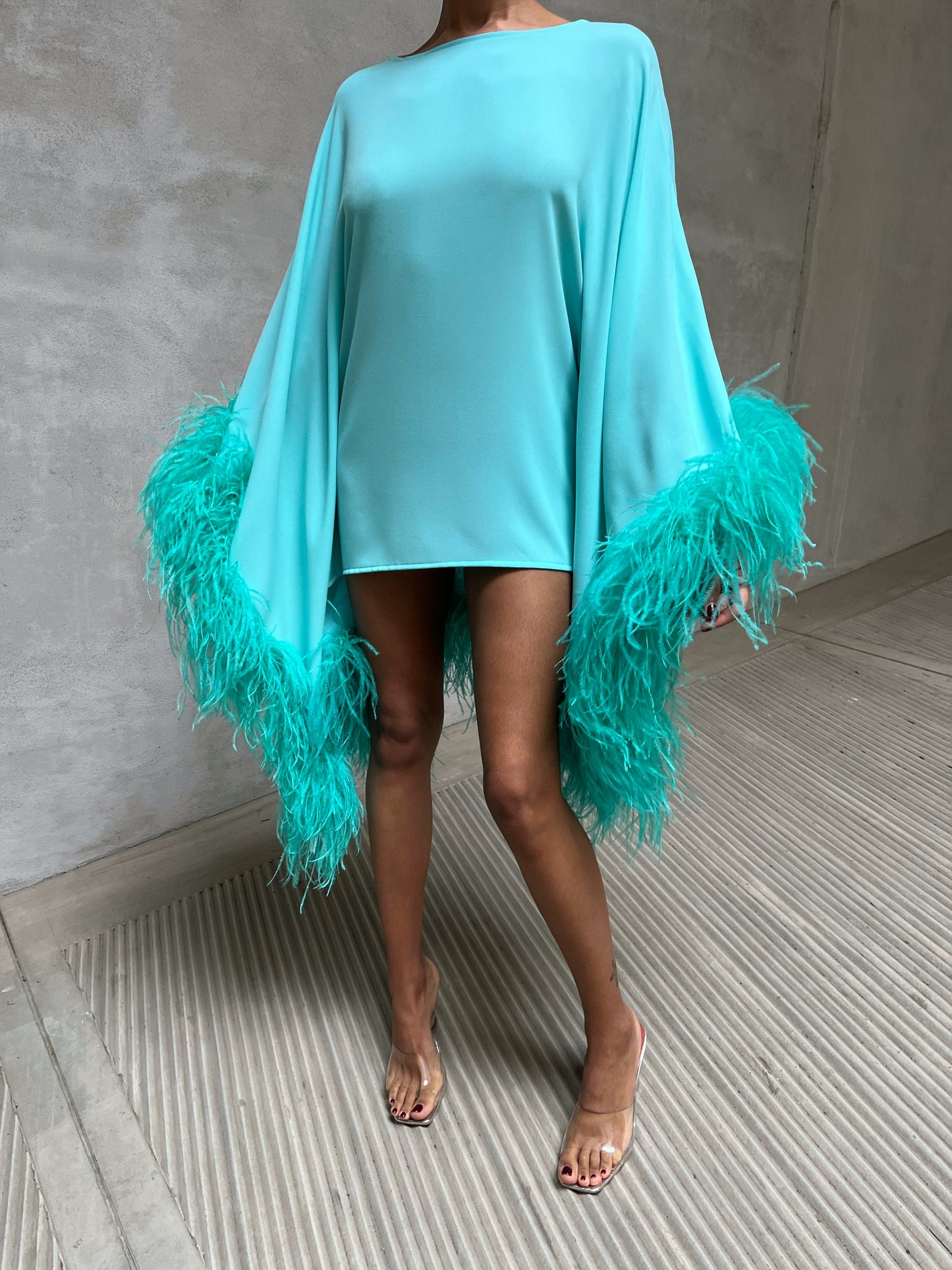 Aqua Feather Trimmed Kaftan – SAFFIYYAH PAUL
