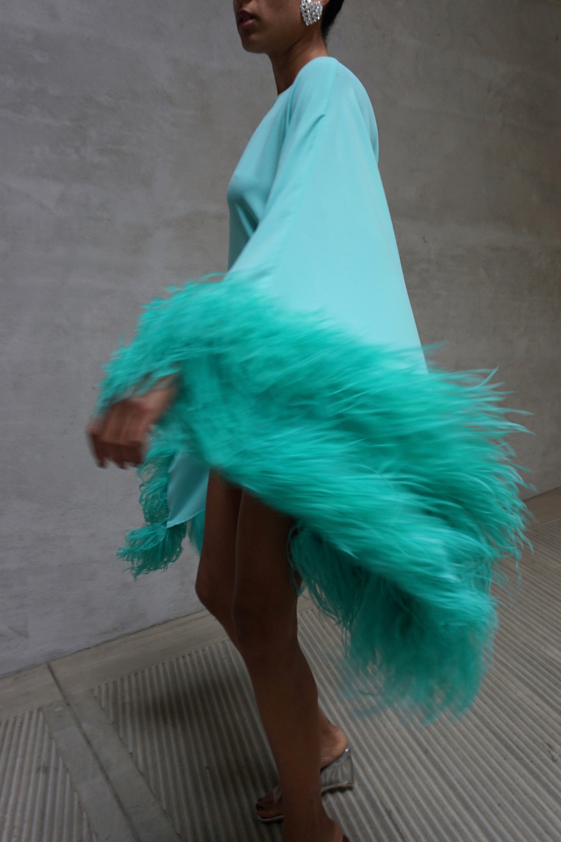 Aqua Feather Trimmed Kaftan – SAFFIYYAH PAUL